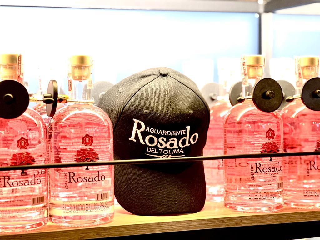 Aguardiente Rosado en una semana vendio 10 mil unidades - elcorrillo